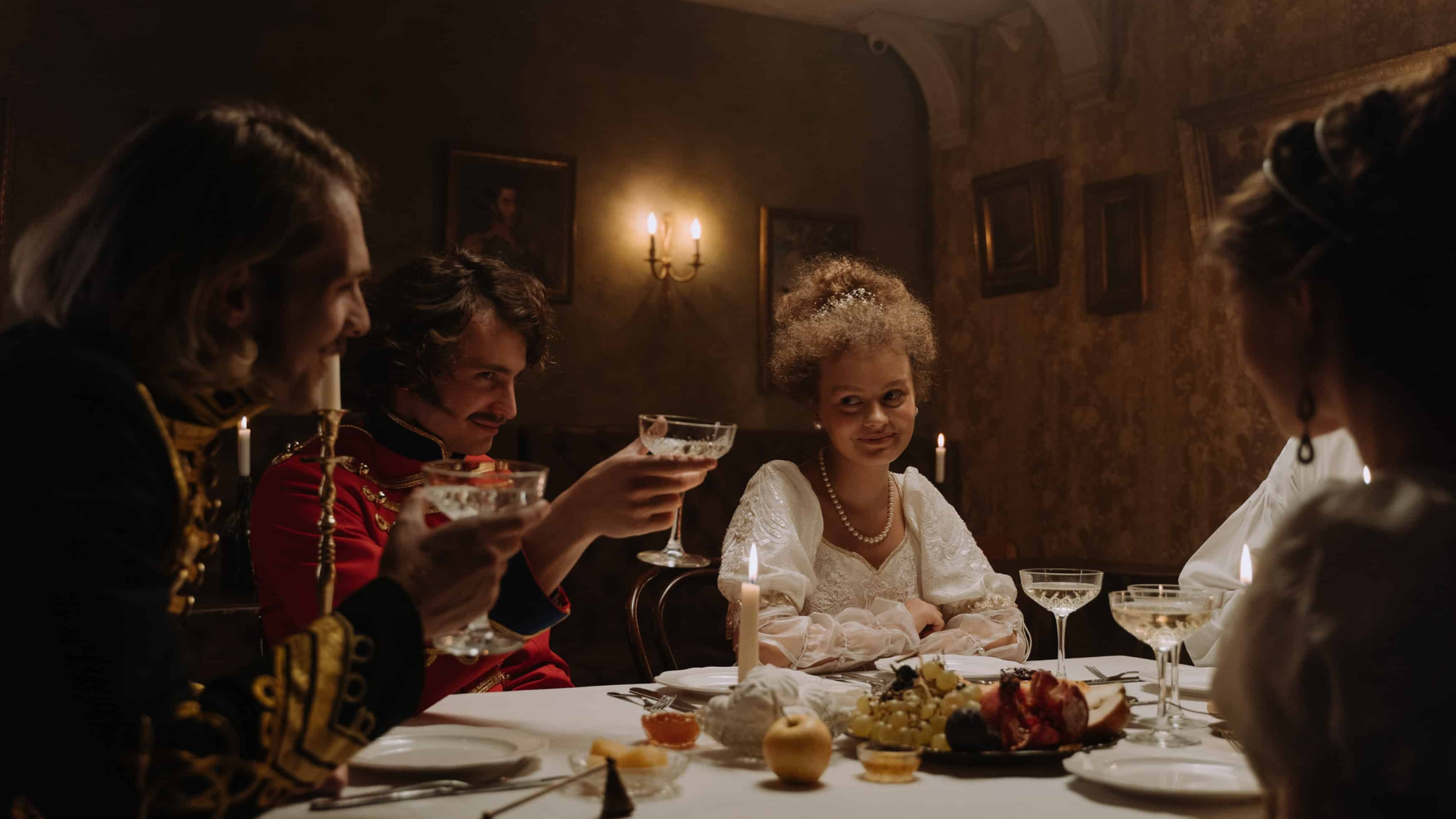 Luxurious Gilded Age Fashion: Everything Great To Know
